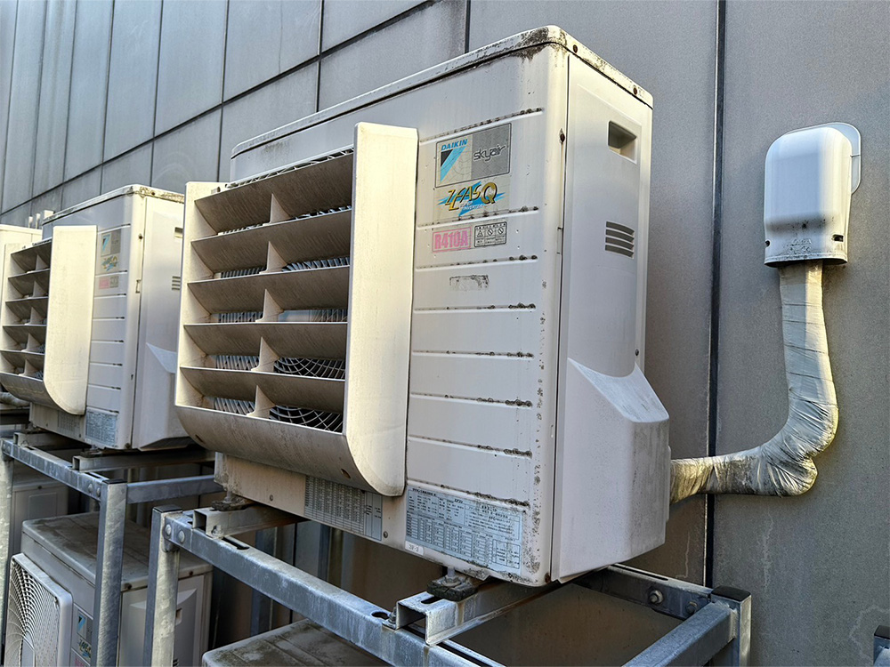 三菱電機製業務用天井埋込エアコン入替工事｜中央区 | 業務用エアコン交換・取り付けはお任せ！エアコン総本舗