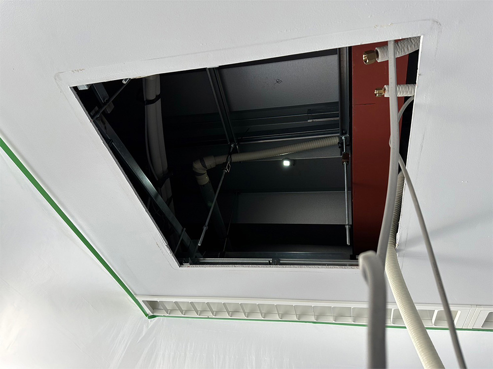 三菱電機製業務用天井埋込エアコン入替工事｜中央区 | 業務用エアコン交換・取り付けはお任せ！エアコン総本舗